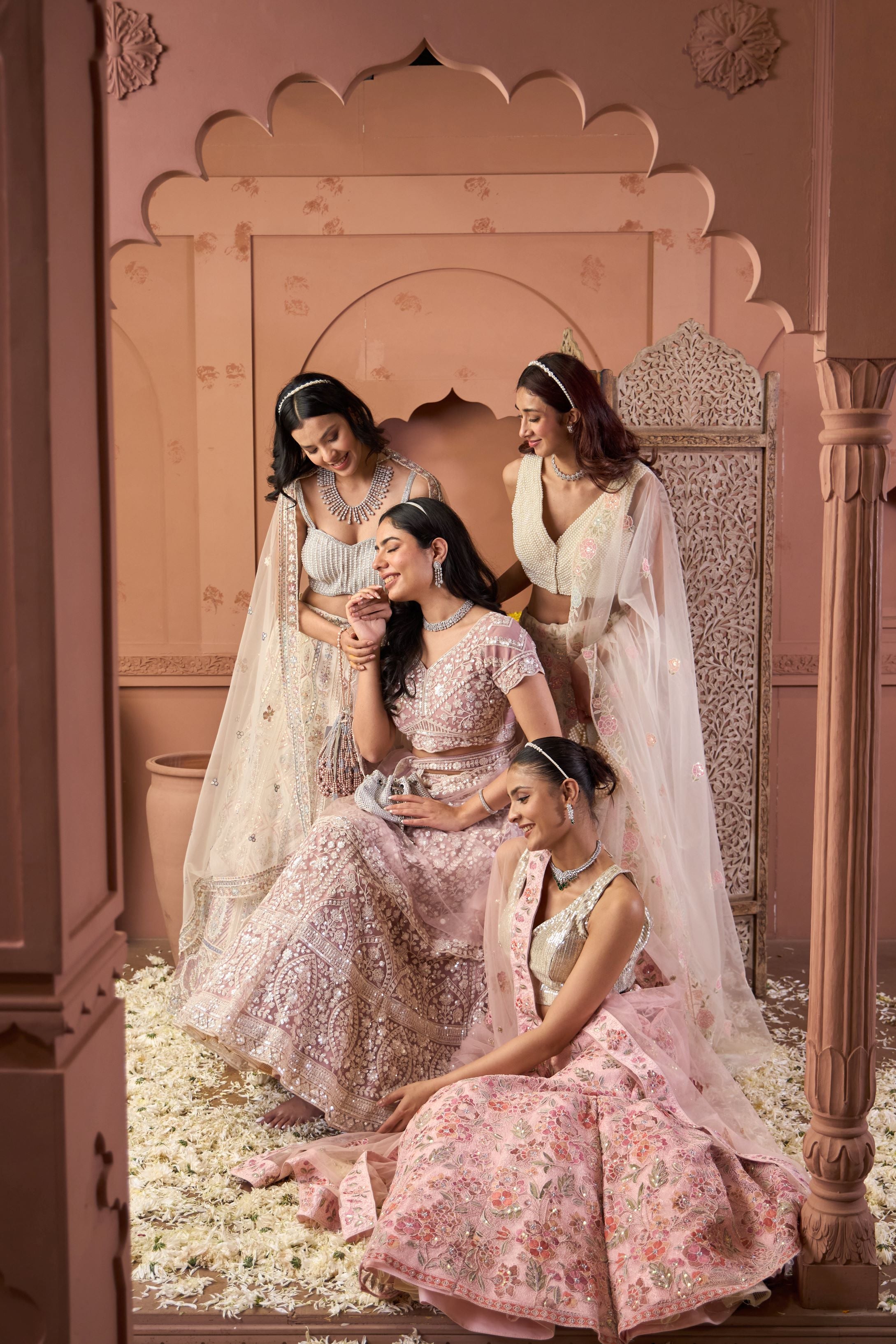 Aaina Adaa Net Ghaghra And Chunni - Ivory & Rose – Tasuvure